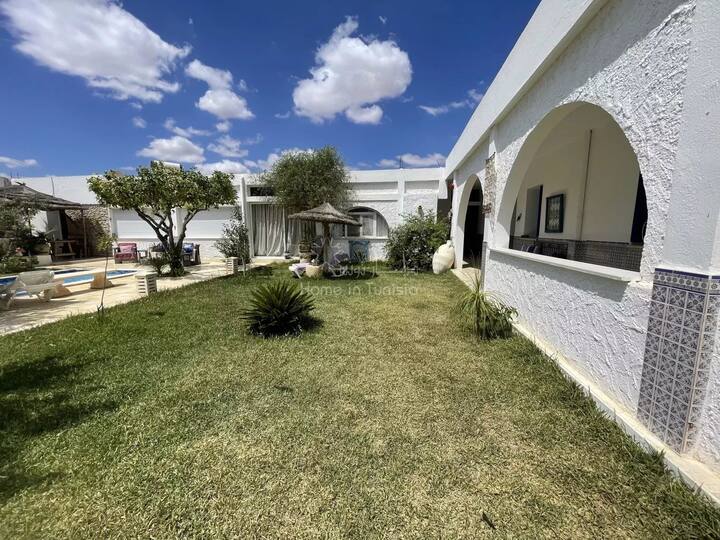 Chaleureuse Maison D'hôtes à Chott Meriem - Sousse