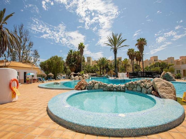 Leuke Vakantiewoning Avec Privéterras - Roquetas de Mar