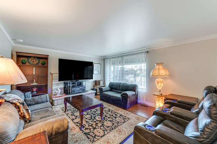 Bring A Pet: West Valley City House W/ Grill - West Valley City, UT