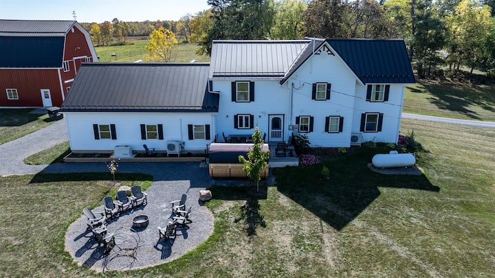 Wine Trail | Game Room | Fire Pit | Sauna/hot Tub - Finger Lakes, NY