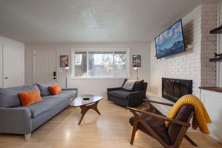 Orchard Park Retreat | Perfect Year-round For 4! - Bend, OR