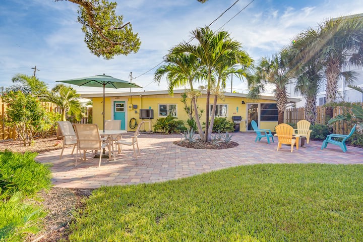Walk To Beach: Pet-friendly Oasis On Manasota Key! - Manasota Key, FL