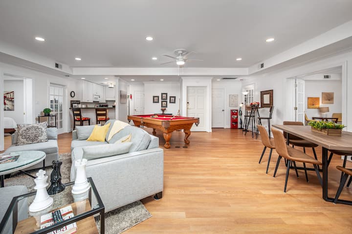 The Clubhouse Hideaway - The Greenview Den - Chapel Hill, NC