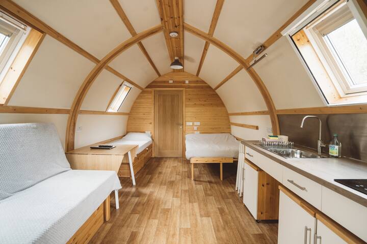 Ensuite Family Cabin With Private Hot Tub - Yorkshire