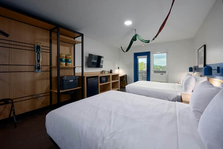 Short Walk From Brennan’s Wave Surf Break - Missoula, MT