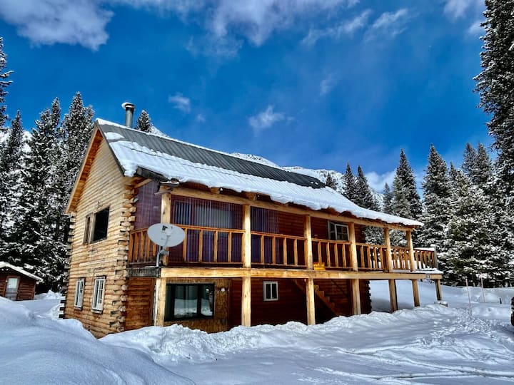 Amphitheater Mountain Cabin - Cooke City-Silver Gate, MT