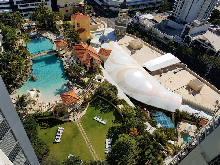 Chevron Renaissance 2br Ocean Views - Coasthm - Surfers Paradise