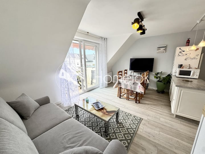 Charmant T2 Cosy - Balcon - 300m Des Plages - Riantec