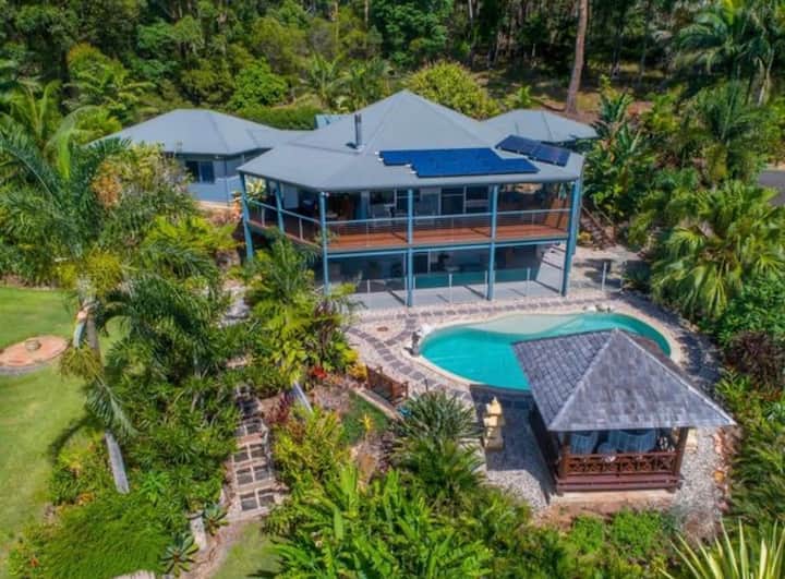 Ginger Wilde Valley Hideaway - Sleeps 30+ - Yandina