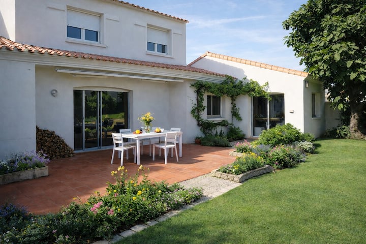 Spacieuse Maison Et Grand Jardin - 8 Personnes - Les Sables-d'Olonne