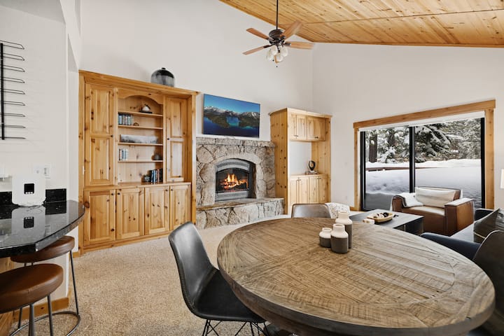 Adorable Dog Friendly Home With Ev Charger - Truckee, CA