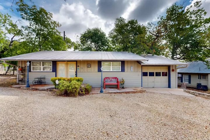 Combined Cabin Escape W Bbq, Fire Pit - Hunt, TX