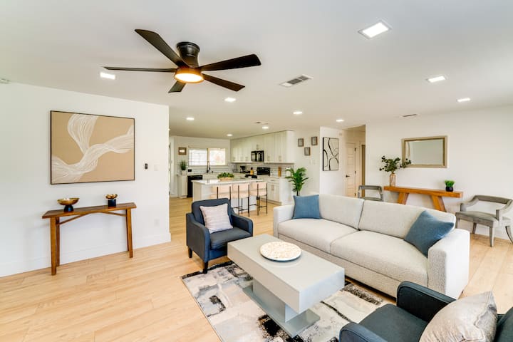 Covered Patio & Private Yard: Dallas Area Home - Irving, TX