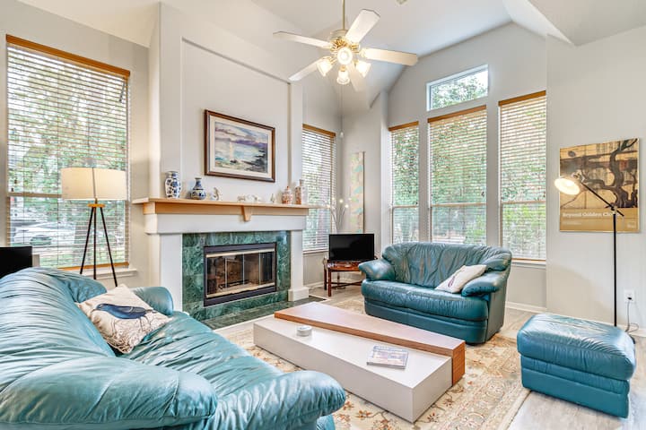 Hot Tub, Fire Pit: Retreat In The Woodlands! - The Woodlands, TX