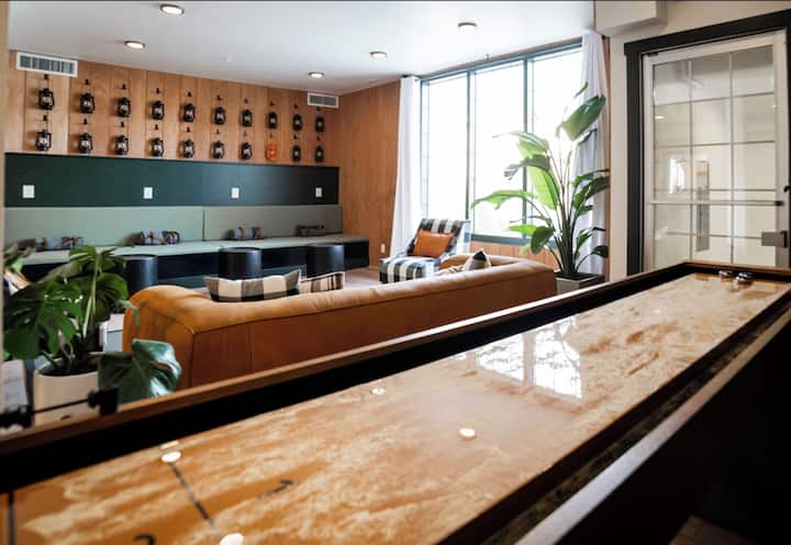 Accessible Private Hostel Room With Common Bath - Leavenworth