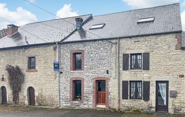 2 Bedroom Pet Friendly Home In Treignes - Viroinval