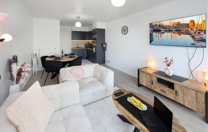 Awesome Apartment In Oostende - Ostend