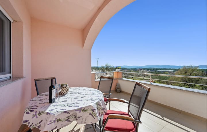 2 Bedroom Stunning Apartment In Skradin - Skradin