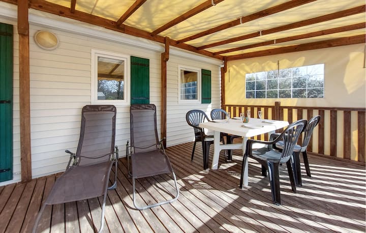 Mobilhome With Shared Pool - Carnac