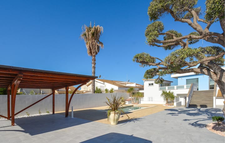 4 Bedroom Amazing Home In Kaukana - Marina di Ragusa