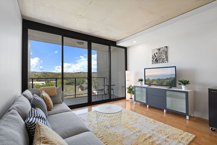 Chic 1-bed Apartment Near Canberra’s Bustling Cbd - Canberra