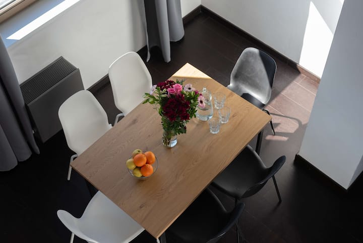 Comfortable Apartments Near Metro Křižíkova - Prague