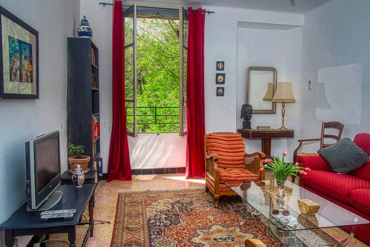 3 Bed-sleeps 6-balcony-pets-parking-town Centre - Sauve