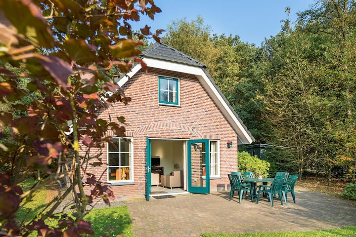 Vennenhof Bungalow | 8 Persons - Assen