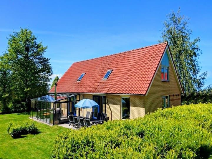 Villa Avec Salon De Jardin Confortable à Andijk - Medemblik