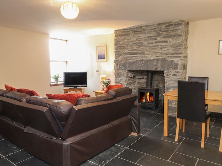 Ty  Llewelyn - Penrhyndeudraeth