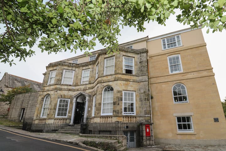 The Penthouse - Helston