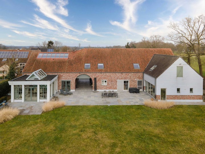 Stunning Luxury Villa With Indoor Pool, Sauna, And - Geel