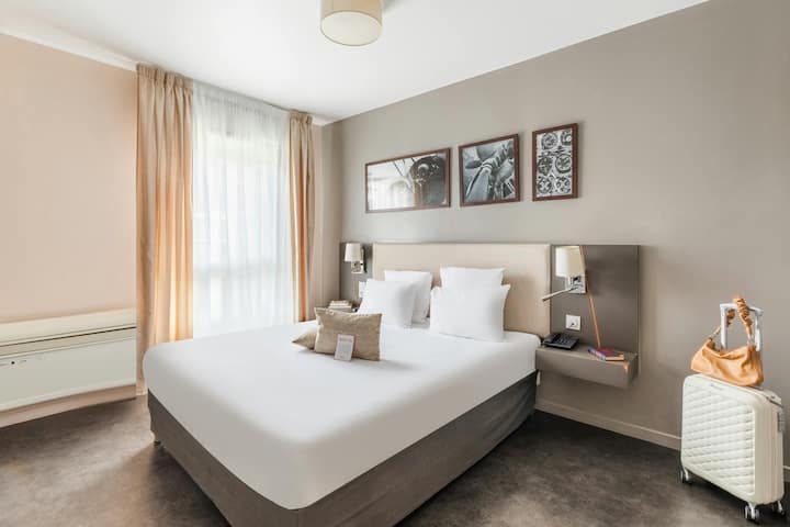 Appart'city Le Bourget Aéroport - Apartment - Le Blanc-Mesnil