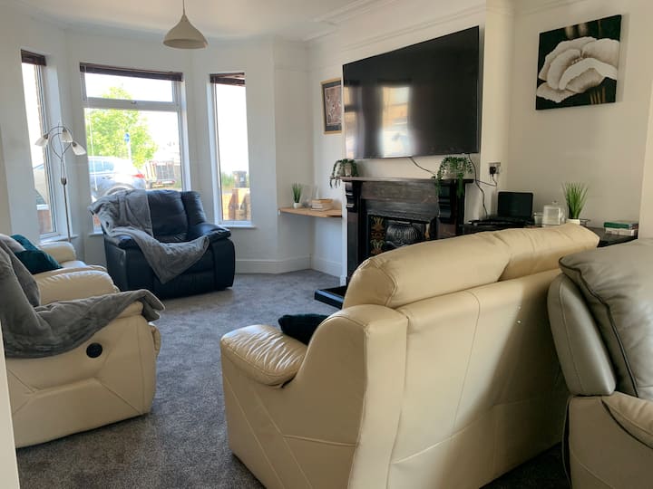 Inviting 3-bed House In Lowestoft Near The Beach - Kessingland