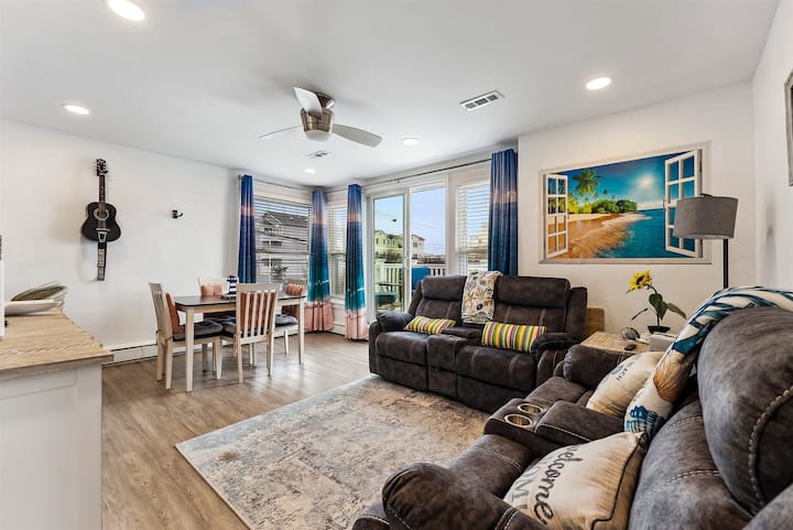 Perfectly Located Condo 2br Balcony W/ocean View - Wildwood Crest, NJ