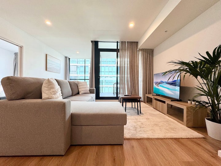 Luxury Cbd Escape - 1br Apartment With Pool & Gym - Adelaide