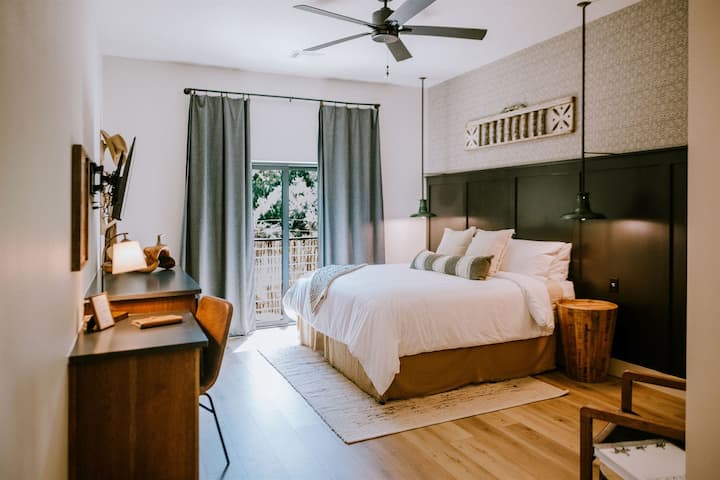 Homestead Ada King Suite | Gaines Ranch - Wimberley, TX