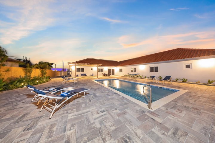 Modern Saliña Cerca Retreat | Pool & Bbq - Aruba