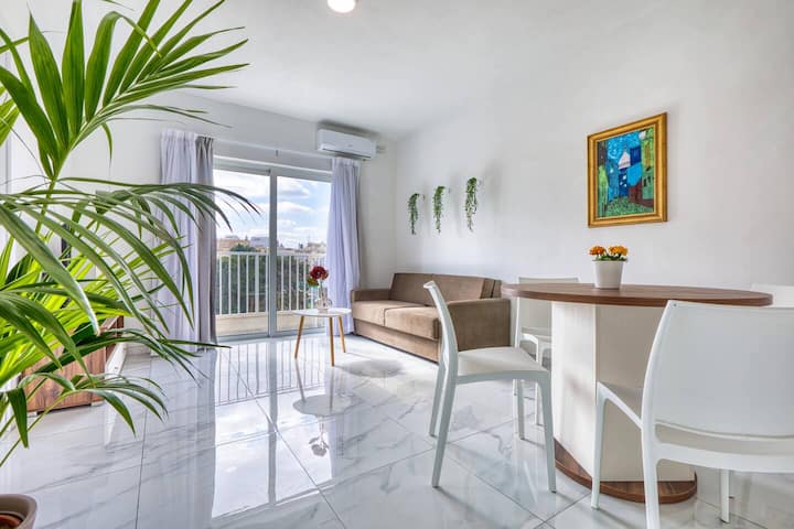 Modern Central 3-br Apt With Views Of Valletta - Valletta