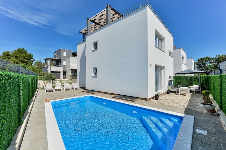 "Villa Akita Zadar" In Zadar - Crovillas - Zadar
