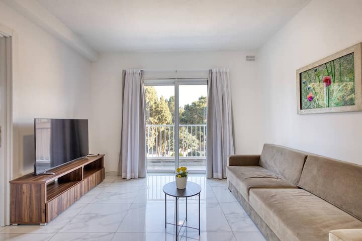 Modern Central 3-br Apt. With Views Of Valletta - Valletta