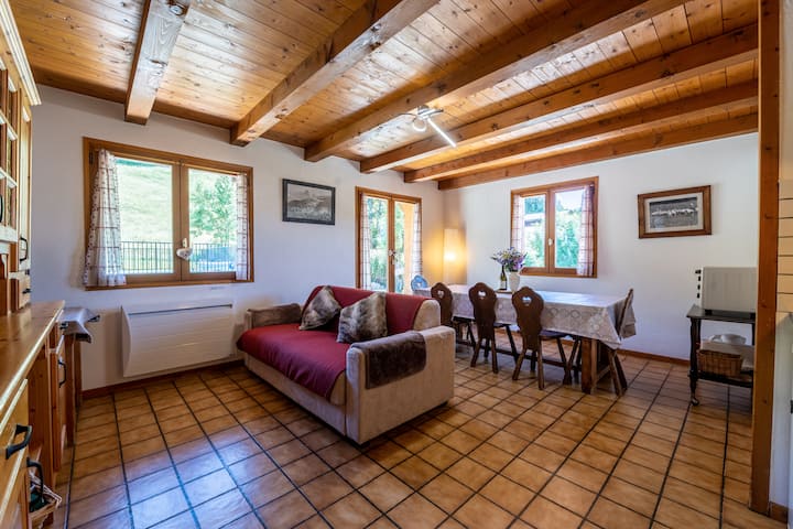 L'hermine, Piscine Et Aire De Jeux - Crest-Voland