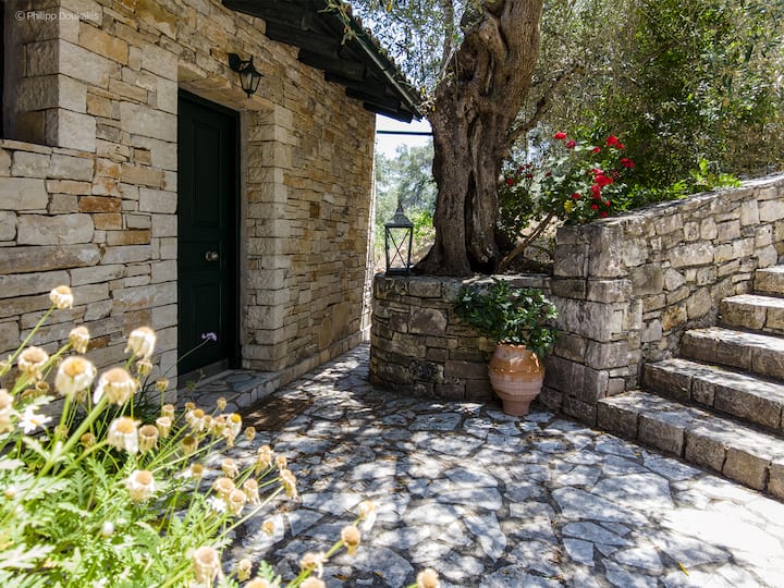 Adamantia Double Room D2 - Paxos