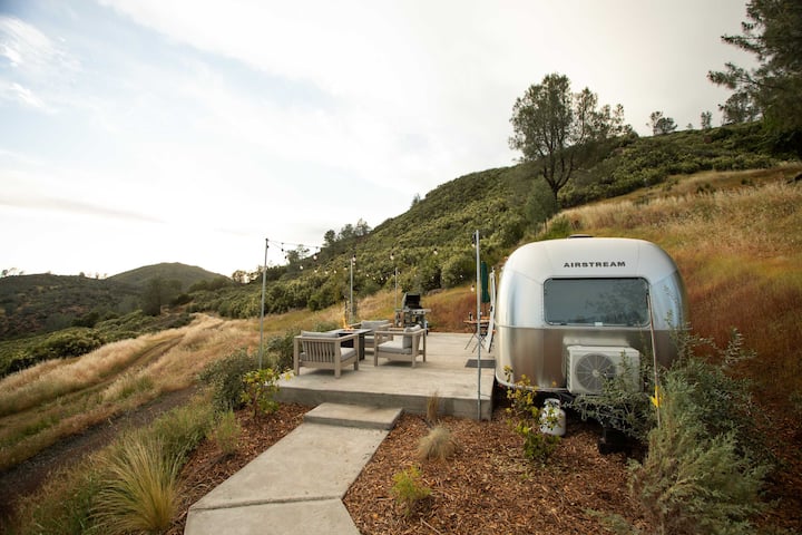 Valley Views Luxe Airstream By Yosemite - Yosemite National Park, CA