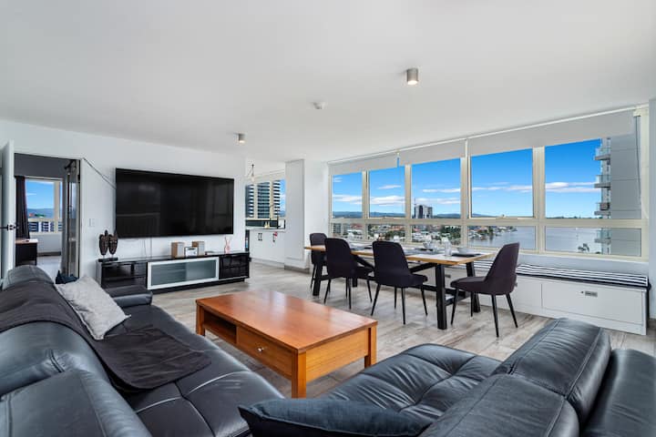 Surfers City Views - Gold Coast