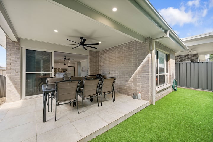 Manor Lane Retreat - Lake Cathie