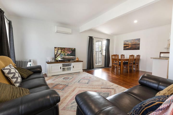 Shelby Cottage - Cozy Retreat In Quiet Paynesville - Paynesville