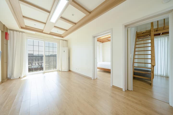 #순긋해변 #경포호 #아르떼뮤지엄 패밀리203테라스오션뷰방2화장실2애견동반 - Gangneung-si