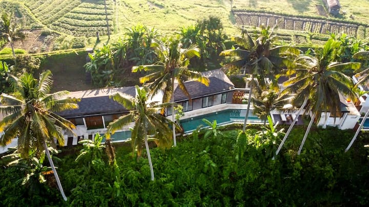 Villa Luna: Outstanding 3br W/ Jungle View In Ubud - Ubud