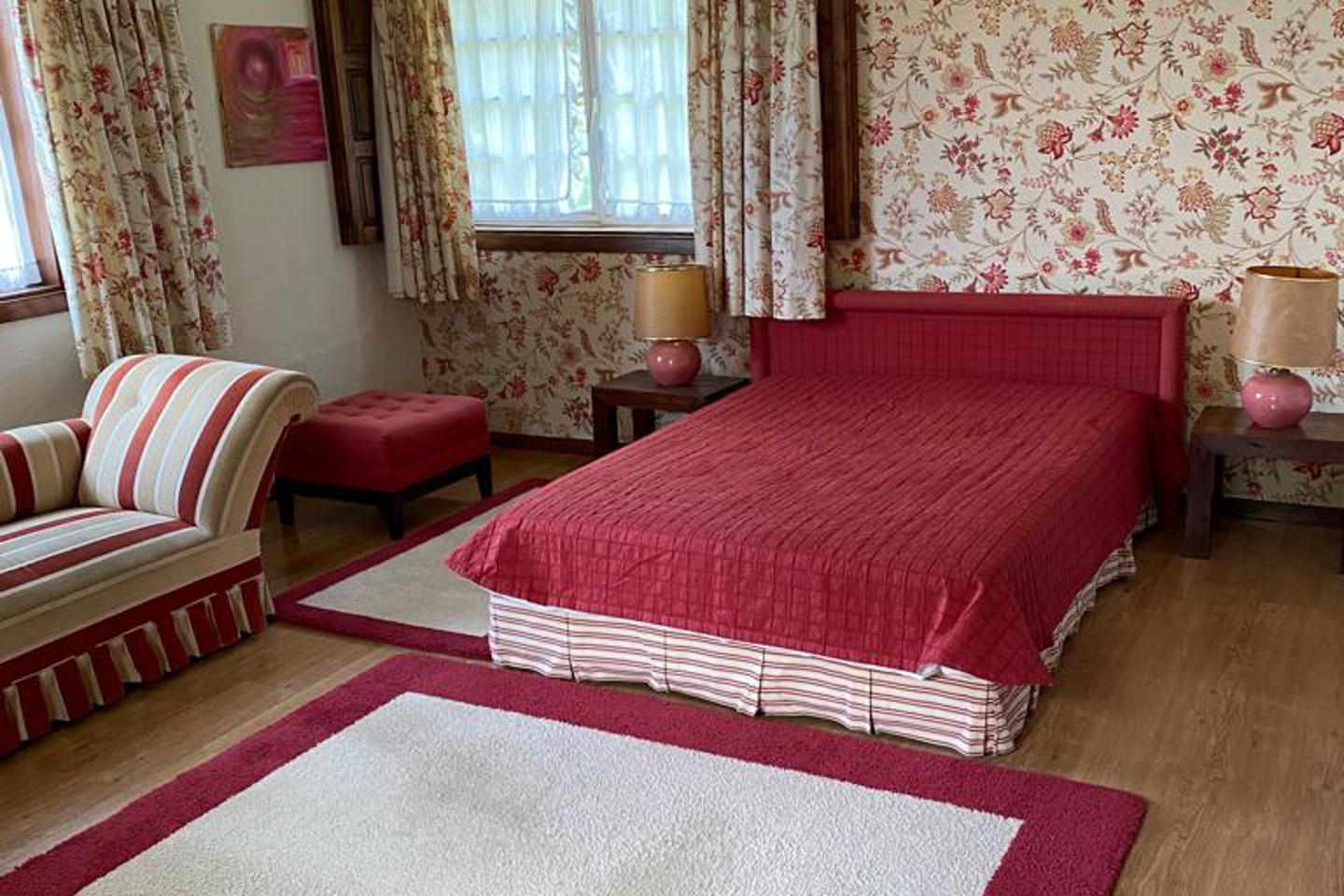 Cottage Sleeps 12 With Pool And Parking - Barcelos